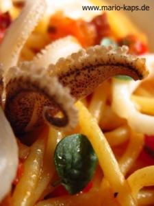 Pasta-Freitag: Spaghetti mit Calamaretti, Chorizo und Paprika - Mario´s ...